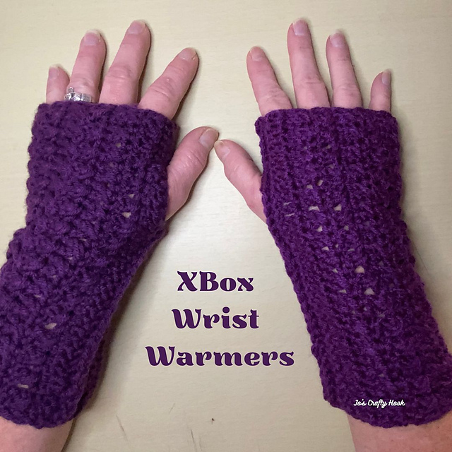 Ravelry: XBox Wrist Warmers pattern by Jo's Crafty Hook