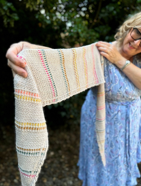 Ravelry: Between Olive and Pine Shawl pattern by Joanna Herriott