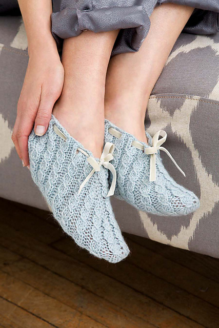 Ravelry: Mom’s Cozy Slipper Socks pattern by Jacqueline van Dillen