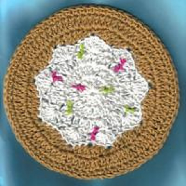 Ravelry: Frosted Cookie Dishcloth pattern by Amelia Beebe