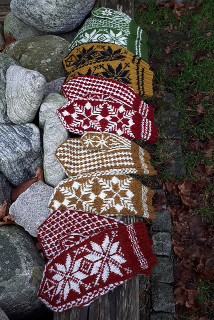 Ravelry: Snøfnugg og stjerne pattern by Judith Seland Nilsen