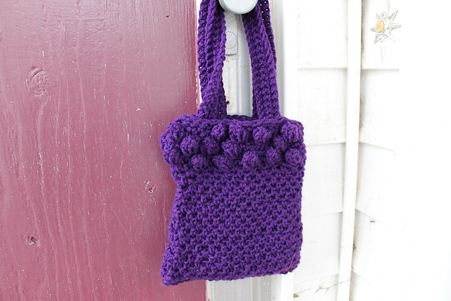 Ravelry: The Claire Bag pattern by Laura Bozeman