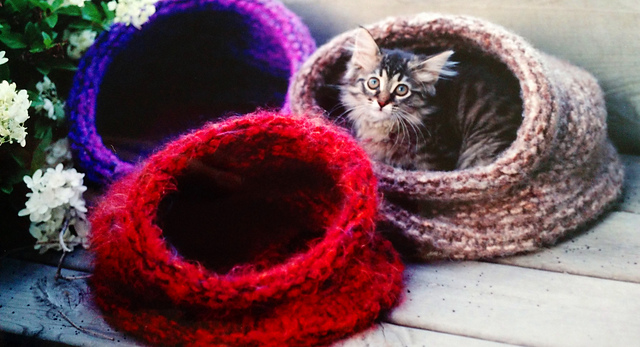 Ravelry: Cat Cuddler pattern by Juliane Anderson