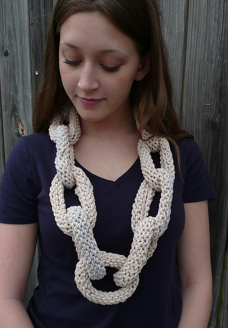 Ravelry: Loop de Loop pattern by Julie Philip