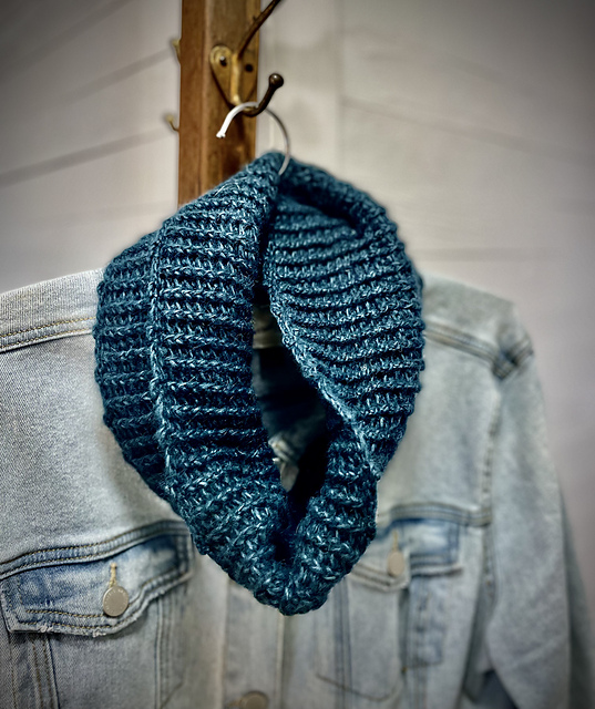 Ravelry: Cozy Crochet Cowl pattern by Joanne Witzkowski