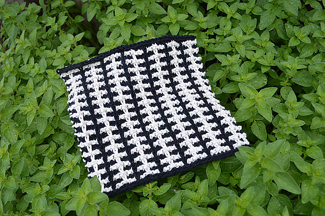 Ravelry: Two Color Ladder Stitch Dishcloth pattern by Andrea Springer