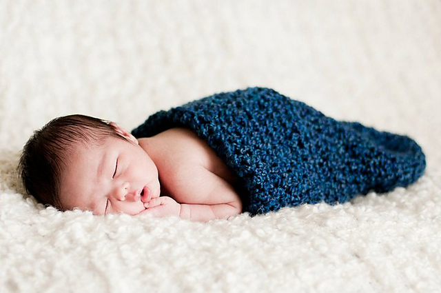 Ravelry: Baby Cocoon pattern by Alessandra Hayden