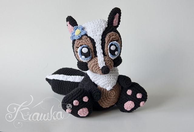 Ravelry: Miss Skunk Flower pattern by Kamila Krawka Krawczyk