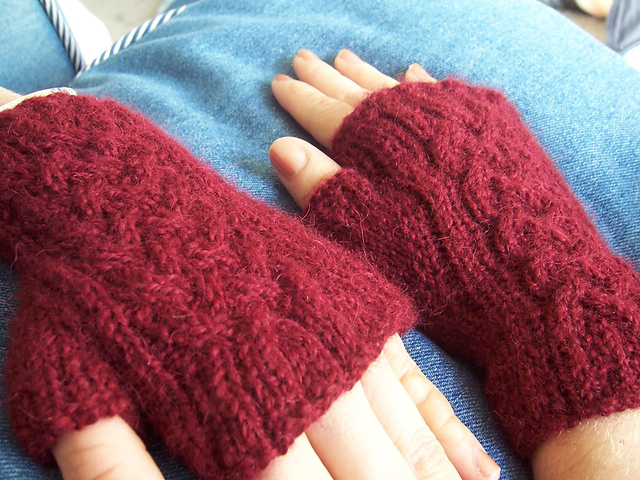 Ravelry: Hookey Gloves pattern by Kristina Sims