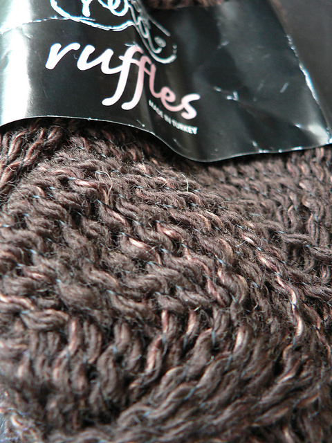 Ravelry: Moda Vera Ruffles