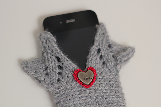 Ravelry: Cell Phone Sweater Cozy pattern by Karapooz Crochet