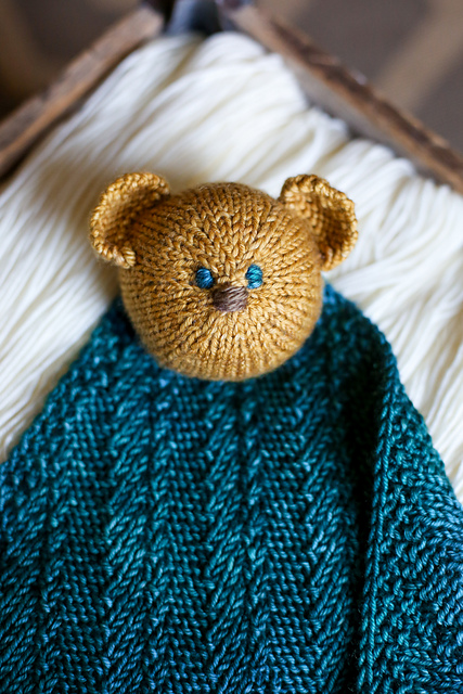 Ravelry: Roger Bear pattern by Nice and Knit