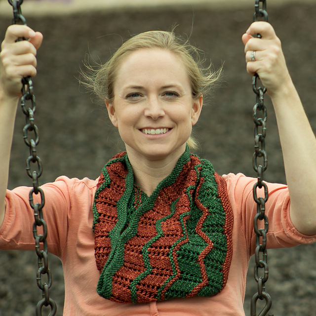 Ravelry: Chauntecleer Cowl pattern by Karen Robinson