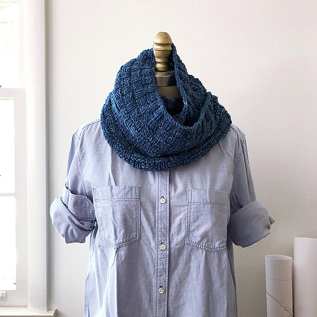 Ravelry: Double Basketweave Cowl pattern by Karen Templer