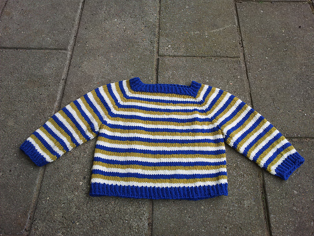 Ravelry: 3 på stribe pattern by Karina Sivertsen