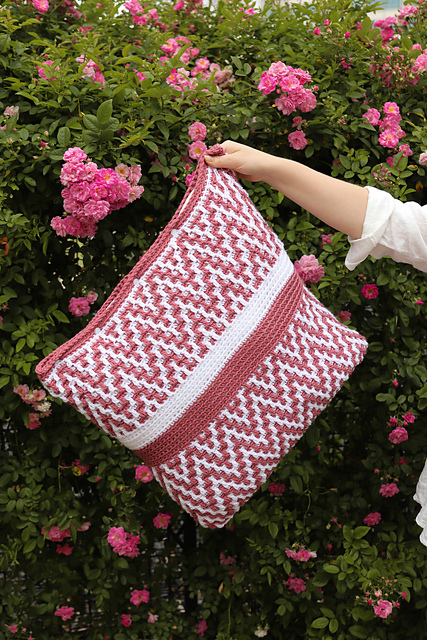 Ravelry: Scandi Spring Cushion pattern by Katerina Bro