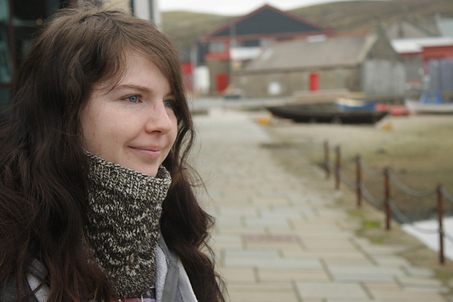 Ravelry: Fiblister cowl pattern by Kate Heppell