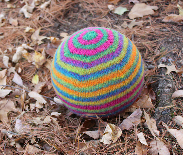 Ravelry: Striped Bouncy Ball pattern by Katie Startzman