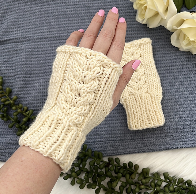 Ravelry: Twila Fingerless Mittens pattern by Katrina Weeks