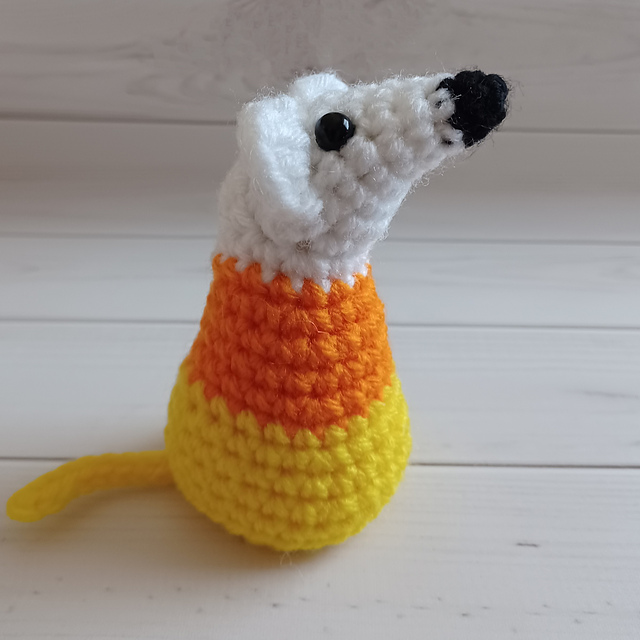 Ravelry: Candy Corn Mouse pattern by Kristen Killian