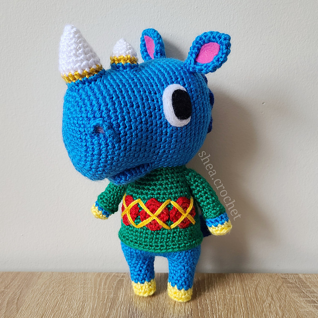 Ravelry: Animal Crossing Hornsby pattern by Kayla Shea.