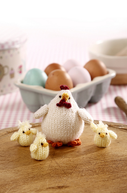 Ravelry: Mother Hen and Three Little Chicks pattern by Sachiyo Ishii