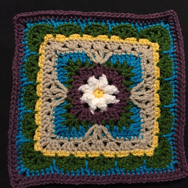 Ravelry: kristinb557's Flower Tiles Afghan Square #24