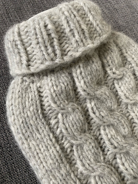 Ravelry: Endowarm varmeflasketrekk pattern by Knit by Knudsen