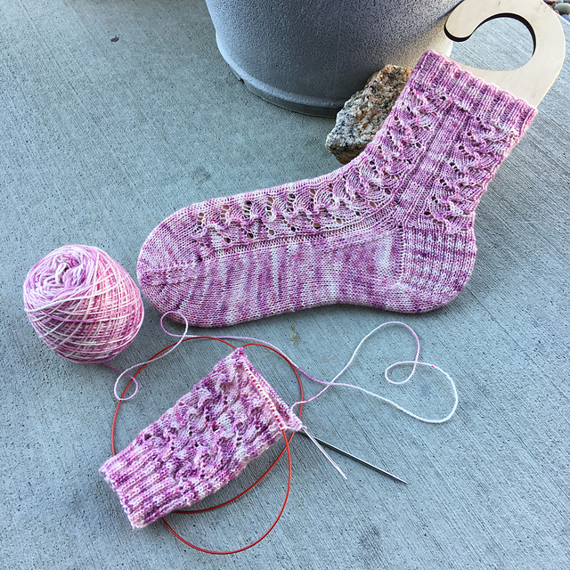 Ravelry: Shifting Sands Socks pattern by KnittenKristen