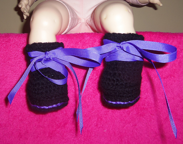 Ravelry: Baby Combat Boots pattern by Sick 'Lil Monkeys