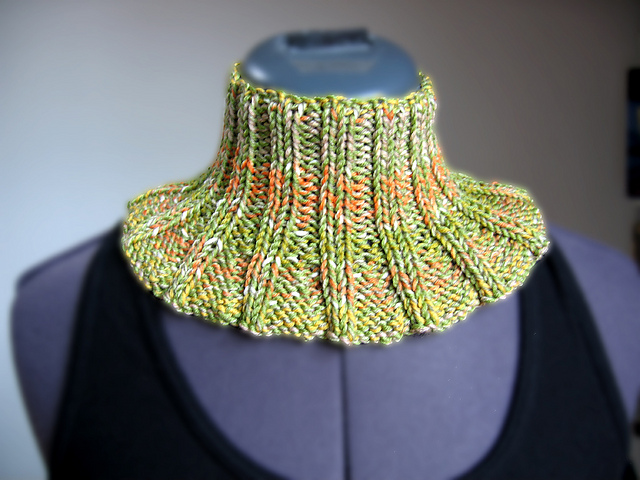 Ravelry: Free-Standing Muffler pattern by Megan Reardon