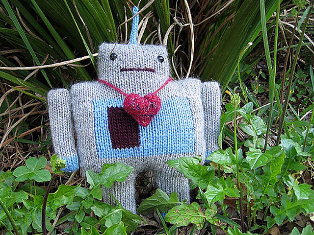 Ravelry: Robot pattern by Jess Hutchison