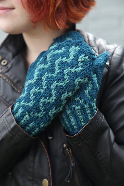 Ravelry: Wavy Gravy Mittens pattern by Emma Welford