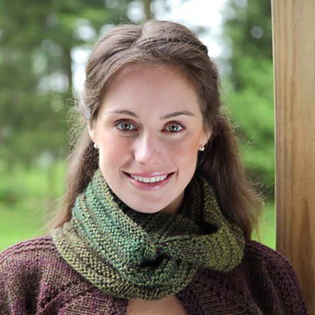 Ravelry: Multi-Directional Cowl pattern by Kirsten Hipsky