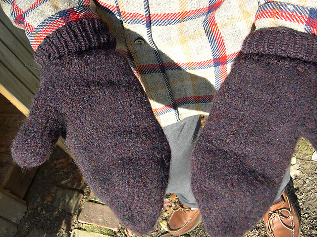 Ravelry: Felted Mittens With Unfelted Wool Cuffs pattern by Peggy Pignato