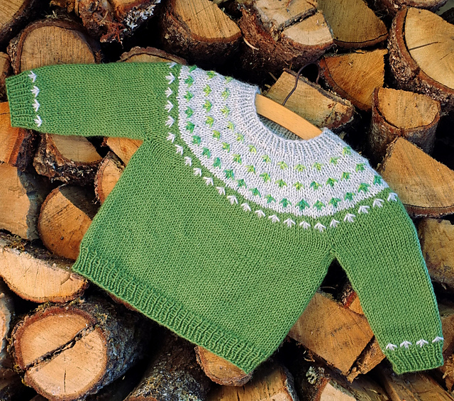 Ravelry: The Flutterby pullover pattern by kiddiwinksknits