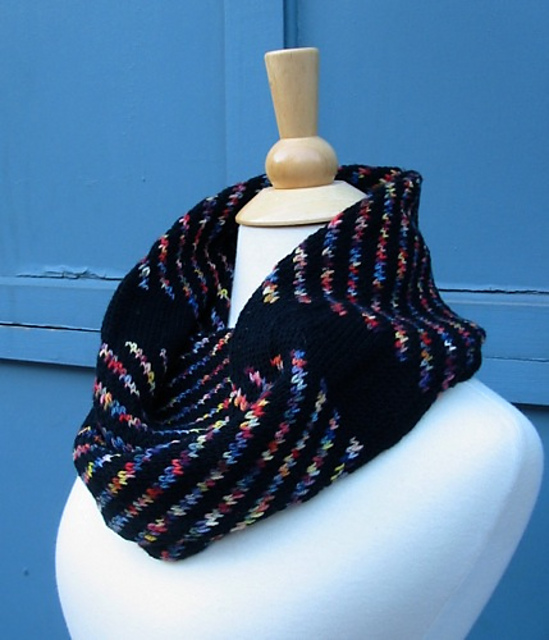 Ravelry: Scratch Art Cowl pattern by Erika Flory