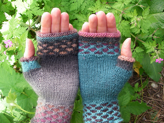 Ravelry: Mim's Magic Mitts pattern by kim mac donald