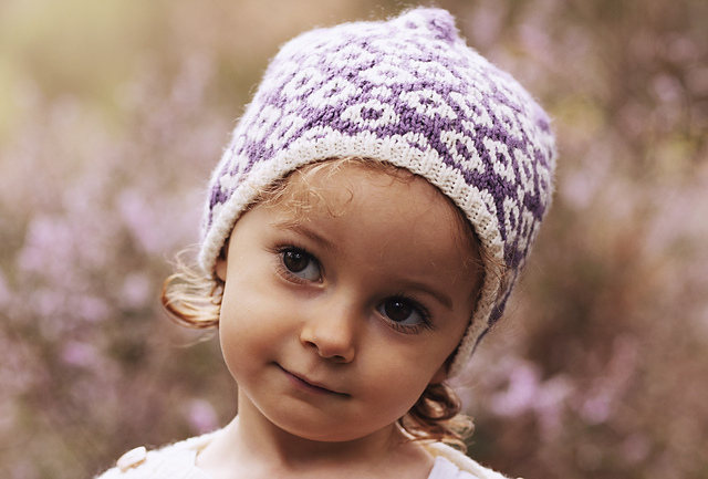 Ravelry: Hat Ariane pattern by Cécile Fombeur