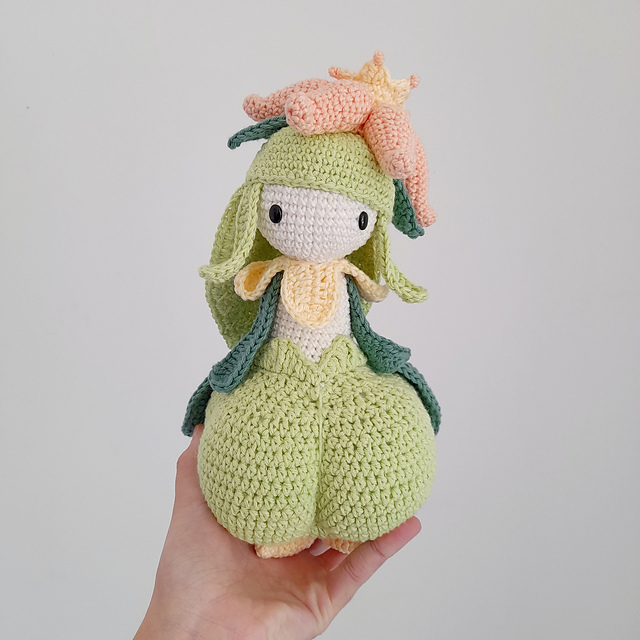 Ravelry: Lilligant pattern by Juliana Soares
