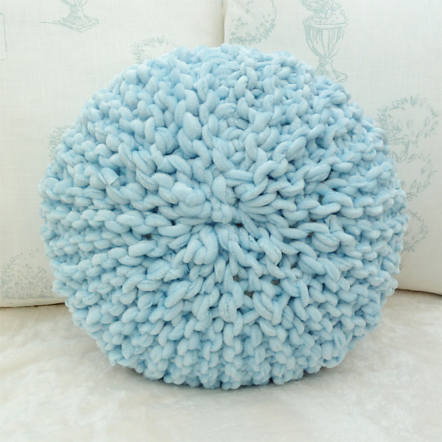 Ravelry: Round pillow pattern by Craft me Happy