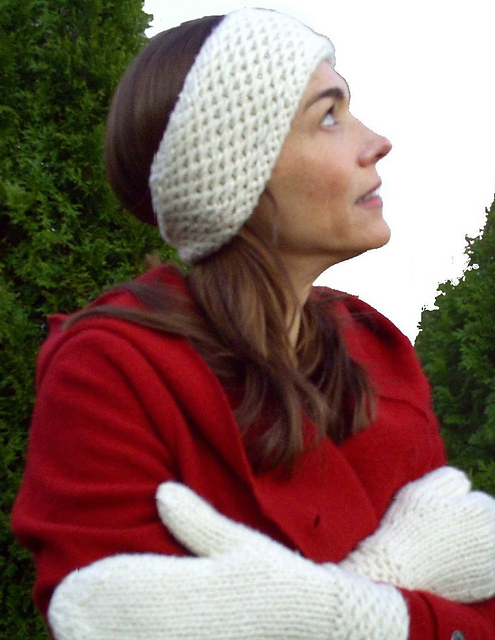 Ravelry: Nippy Headband pattern by Elizabeth Mautz-Redmann