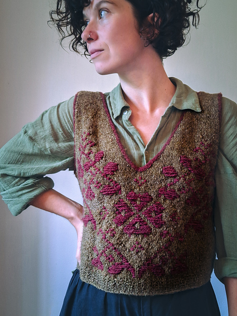 Ravelry: Tsibulak Vest pattern by Klára Pushin