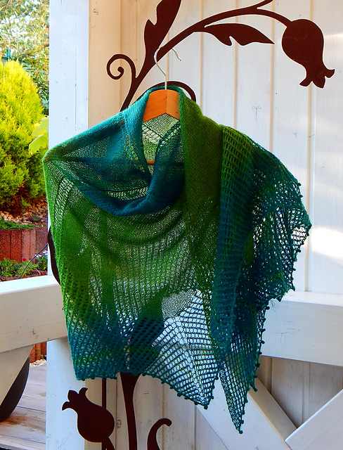 Ravelry: Mayla Shawl pattern by Jeanette Stark