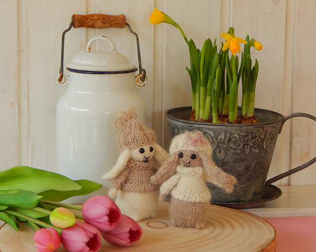 Ravelry: "Little Rabbits" Lili and Lu pattern by Jeanette Stark
