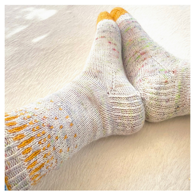 Ravelry: Easy Peasy Colorwork Socks pattern by Doris Lindner