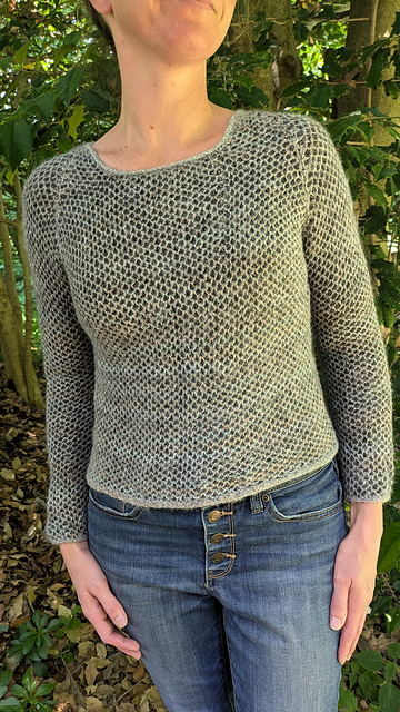 Ravelry: Beehive Pullover pattern by Lauren Savidge
