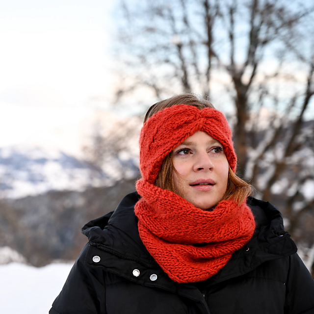 Ravelry: Lines Loop pattern by Simone Ryan