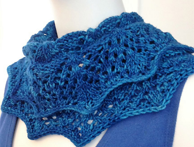 Ravelry: Apple Leaf Cowl pattern by Jeri Riggs