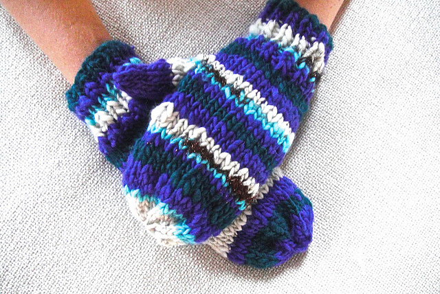 Ravelry: Winter Sparkle Mittens pattern by Danielle Shields